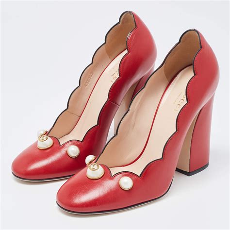 Gucci Red Leather Scalloped Willow Pearl Embellished Block Heel Pumps