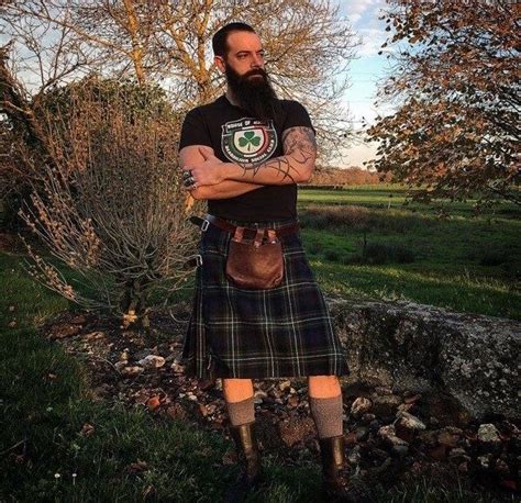 19 Hot Scottish Guys In Kilts Who Want To Soothe Your Battered Soul