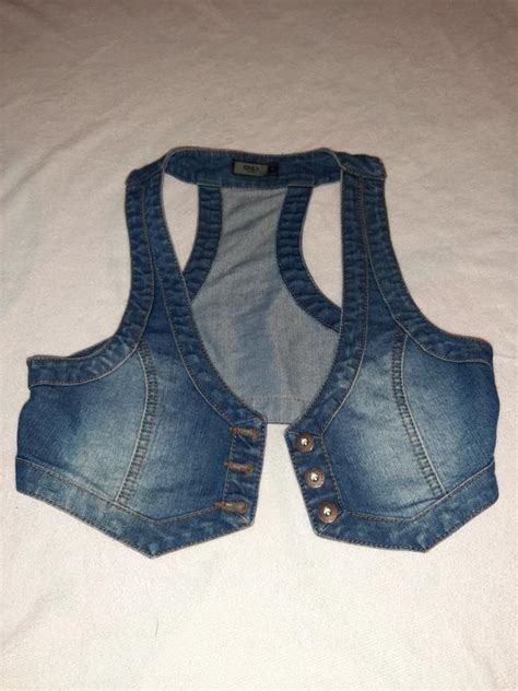 Джинсова жилетка — ціна 150 грн у каталозі Жилети Купити жіночі речі за доступною ціною на Шафі