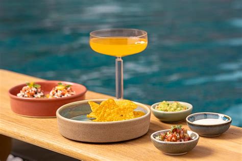 Oreen Handcrafted Stoneware Tableware Bufftetware