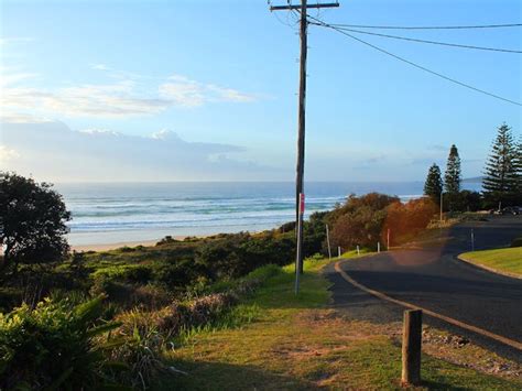 Pippi Beach Nsw Holidays And Accommodation Things To Do Attractions