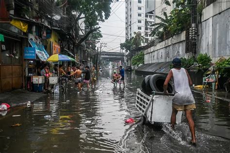 Kaso ng leptospirosis sa NKTI dumami; gym ginawang ward | ABS-CBN News