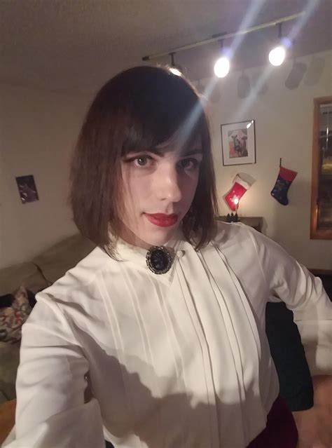 Holiday Selfie 3 Weeks Hrt And Feeling Cute R Transpositive