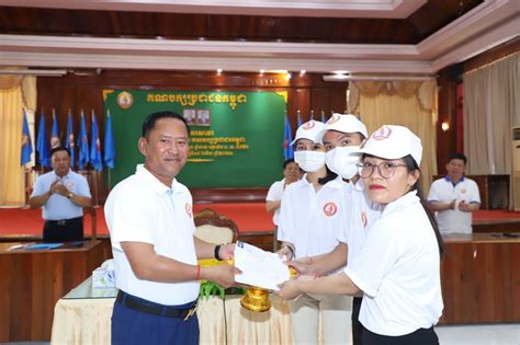 ប្រកាសបញ្ចូលសមាជិកថ្មីបក្សប្រជាជននៅក្រុងច្បារមន ខេត្តកំពង់ស្ពឺជិត៥០០នាក់