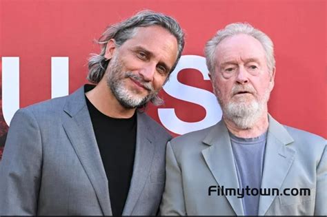 Ridley Scott Is All Praise For Alien Romulus Director Fede Alvarez
