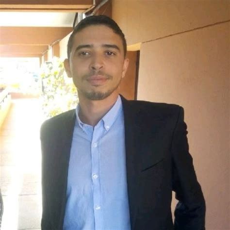 adam najmi costumer support agent govassist linkedin
