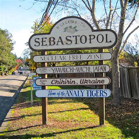 Sebastopol Ca This Place Is So Beautiful Its Like A Hippie Commune In