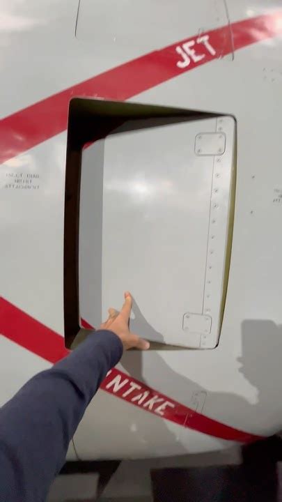 Ge Tf39 Turbofan Jet Inlet Sucker Doors Aviation Youtube