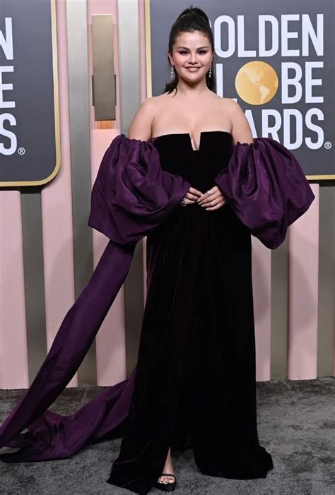 Impi Diri Secantik Bella Hadid, Lady Gaga Tampil Back-Up SELENA GOMEZ “Awak Sudah Sedia Cantik ...