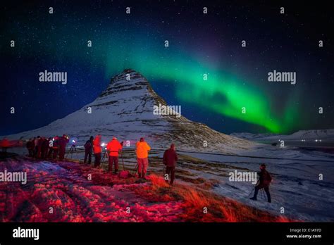 Aurora Borealis Oder Das Nordlicht über Mt Kirkjufell Snaefellsnes