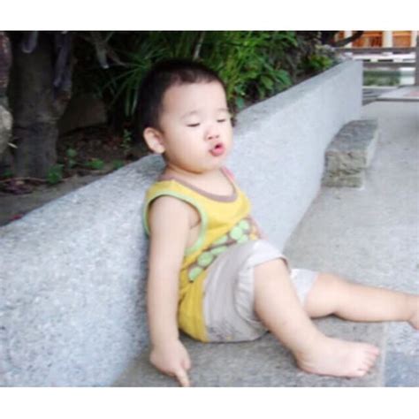 He Junwei Junwei He • Threads Say More