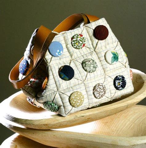 How To Sew A Bag Of Squares Drawstring Bag Tutorials Patchwork Bags Bag Pattern How To Sew A Bag Of Squares Drawstring Bag Tutorials Patchwork Bags Bag Pattern