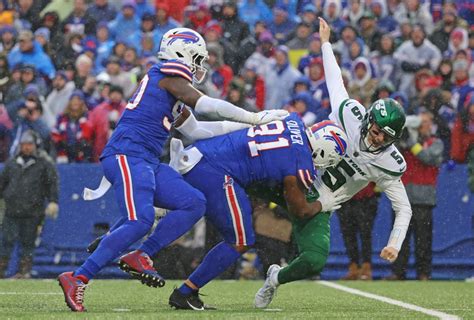 Jets Week 14 Report Card Mike White Was Under Siege Vs Bills