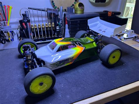 Associated B Races Old Roller Tons Of Spares Diffs R C Tech Forums