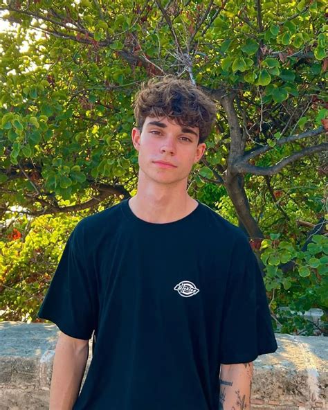 Sergi Cabrer Wavy Perm Short Hair Men Haircut Curly Hair Mens