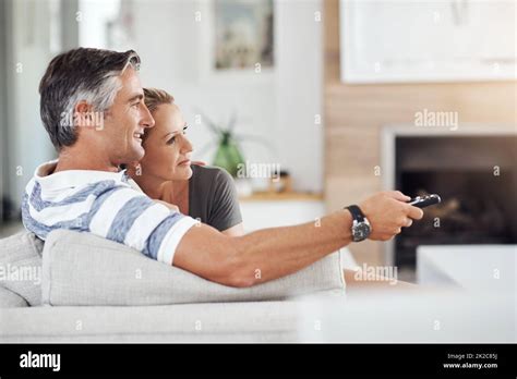 Man Woman Mature Watching Tv Sofa Hi Res Stock Photography And Images Alamy