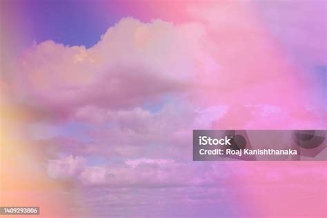 하늘에 푹신한 구름이 있는 화려한 뷰티 스위트 파스텔 옐로우 핑크 멀티 컬러 무지개 이미지 추상 판타지 성장 빛 0명에 대한 스톡 사진 및 기타 이미지 Istock