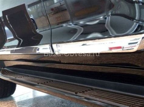 Молдинги боковых дверей CNT18-16XYJ-019 для Land Cruiser 200 от 2016г.в.
