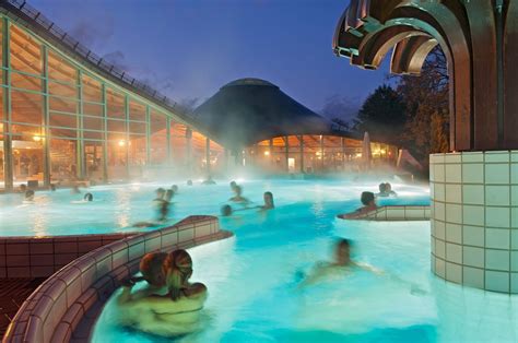 17 Thermen Therme Innen Und Außenbereich Azippb