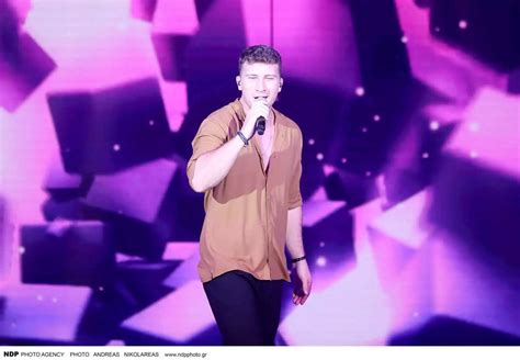 Γιάννης Ξανθόπουλος Ο γνωστός τραγουδιστής ενεπλάκη σε τροχαίο δυστύχημα Νεκρός ένας 19χρονος