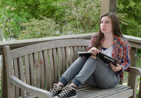 The Walking Dead Season 8 Katelyn Nacon Teases Mid Season Finale And