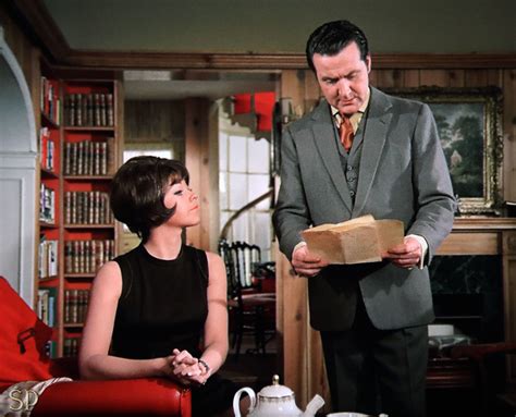 Linda Thorson And Patrick Macnee Avengers Girl Tara King New Avengers