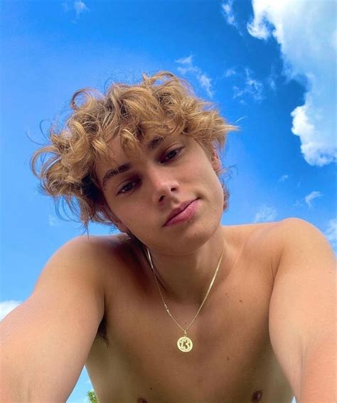 Pin Di 𝑀 🙈 Su B •o •y •s Ragazzi Biondi Personaggi Biondo