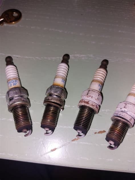 Do my spark plugs look right? : r/MechanicAdvice