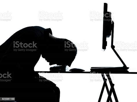 한 명의 사업가 실루엣 컴퓨터예요 컴퓨팅 슬리핑 피곤했다 사람들에 대한 스톡 사진 및 기타 이미지 사람들 실루엣 잠자기 Istock