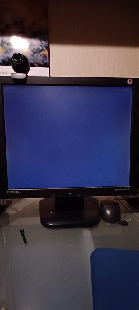my monitors screen goes black after start up r computerhelp