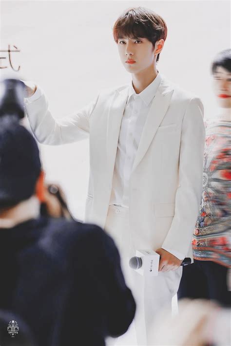 Pin De Thanh Hi N En Wang Yibo X Xiao Zhan