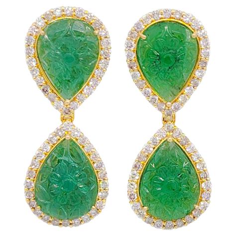 Emerald Dangle Earrings In 18k Yellow Gold For Sale At 1stdibs