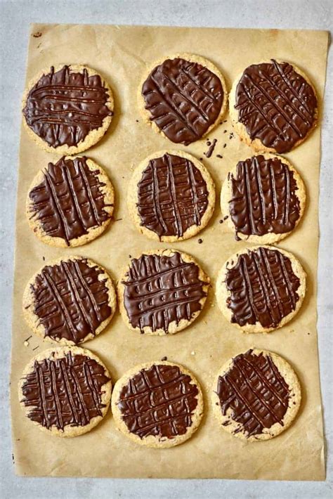 Healthy Chocolate Digestive Biscuits Recipe Oat Cookies Alphafoodie