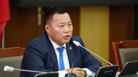 О Цогтгэрэл БШУЯ дэлгүүрийн худалдагч л бэлтгэж байна