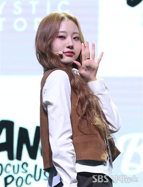 [e포토] 빌리 션 매력 덩어리 평범함은 거부한다