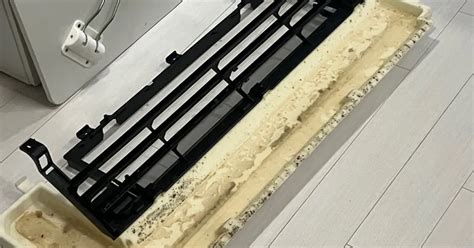 전날 저녁에 연락드렸는데 오전에 바로 와주셔서 감사합니다 분해했는데 정말 너무 더러워서 놀랐습니다 청소 깨끗하게 빠르게 해주시고 가셨어요 숨고 숨은고수