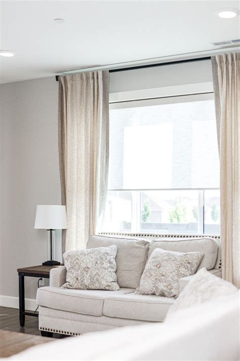 Blind Installation For The Privacy In Your Home