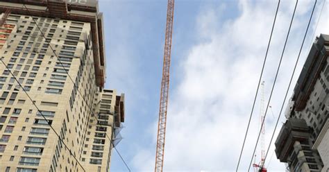 광주 아파트 붕괴타워크레인 제거할 크레인 조립