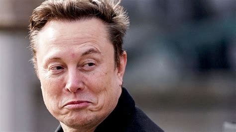 Elon Musk Calls Us Senator Mark Kelly A Traitor For Visiting Ukraine