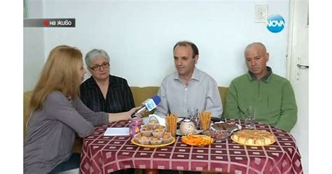 Седем братя и сестри се намериха години, след като са били разделени