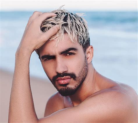 O Modelo E Ator Jerff Almeida Está Causando Na Expressão Artística
