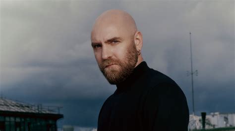 Rencontre Exclusive Avec Miguel Castro Freitas Pour Son Ton Tout Premier Défilé Mugler Vogue