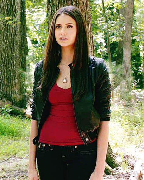 Elena Gilbert Outfits