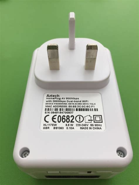Hl117ew Aztech Homeplug Av 500mbps Ethernet Adapter With 300mbps Wireless N Dual Band Extender