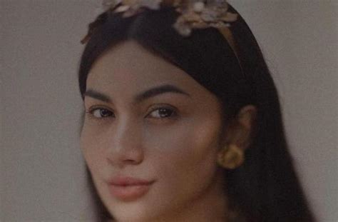 Ariel Tatum Pertama Kali Main Layangan Begini Penampilannya