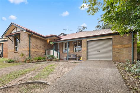5 John Staines Crescent North Ipswich Qld 4305 Ithink Property