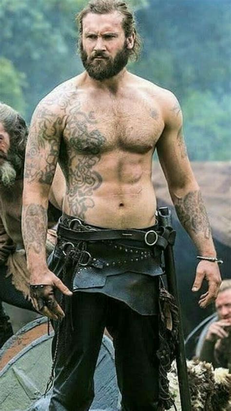 Clive Standen Body