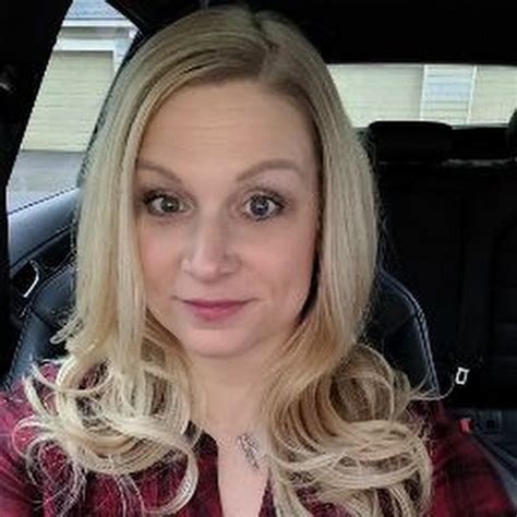 Danielle Bowley Youtube