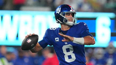 Giants Not Expected To Re Sign 1 Of Daniel Jones Go To Targets