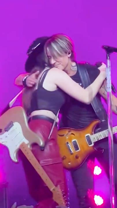 Tourists Shocked By Couple Having Sex On Beach In Thailand Daily